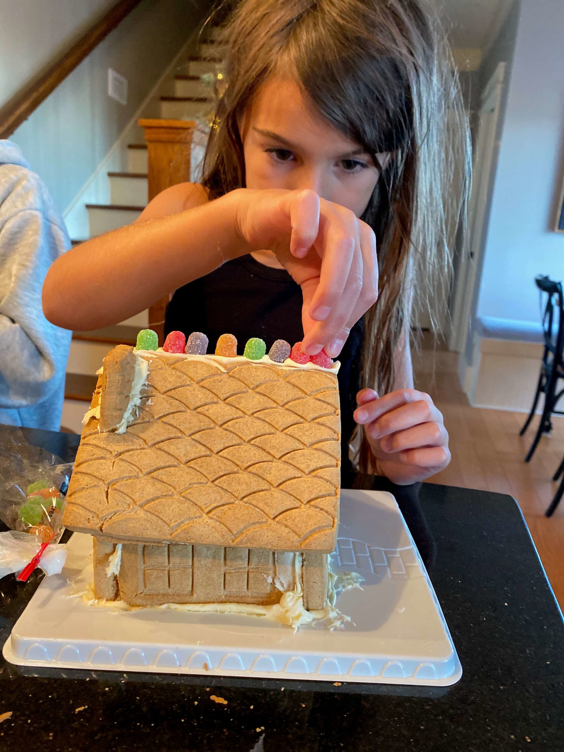 Easy Holiday Gingerbread Houses with Kids - Arts and Bricks